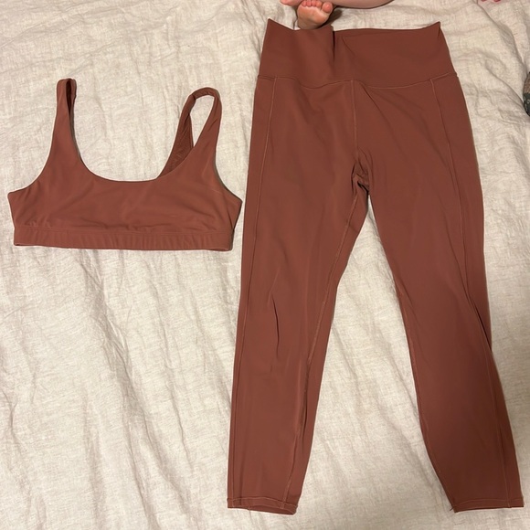 Vuori | Pants & Jumpsuits | Vuori Daily Bra And Leggings Rosewood ...